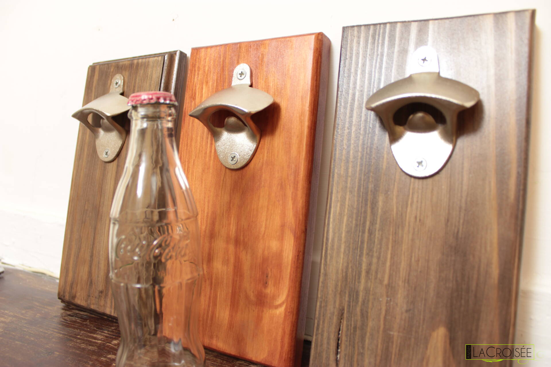 Atelier LEMAN | Décapsuleur mural magnétique original en bois – Décap’s